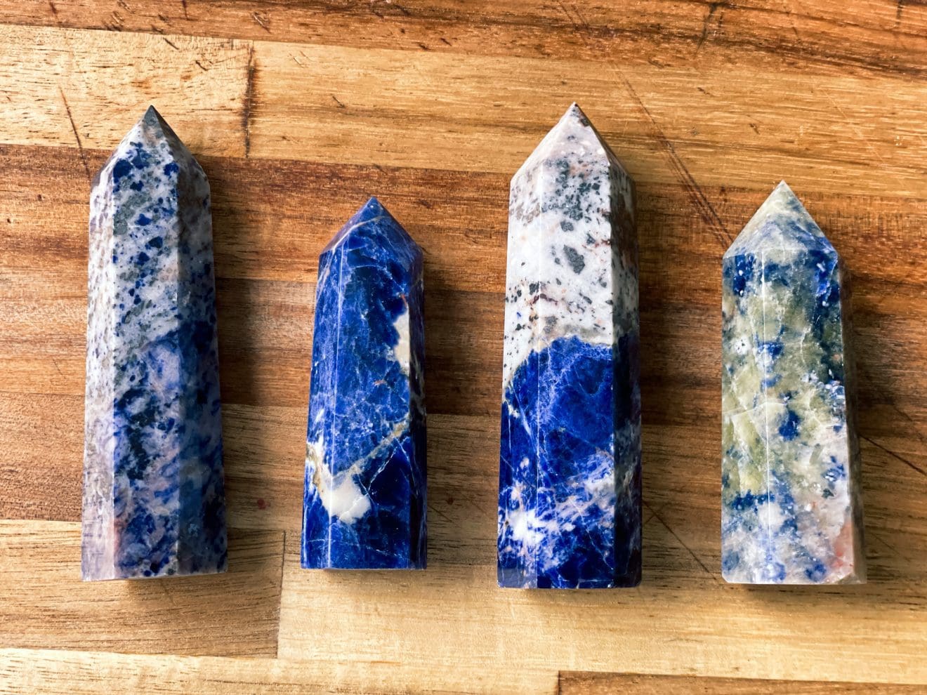 Sodalite Tower: Discover the Meaning and Healing Properties of Sodalite ...