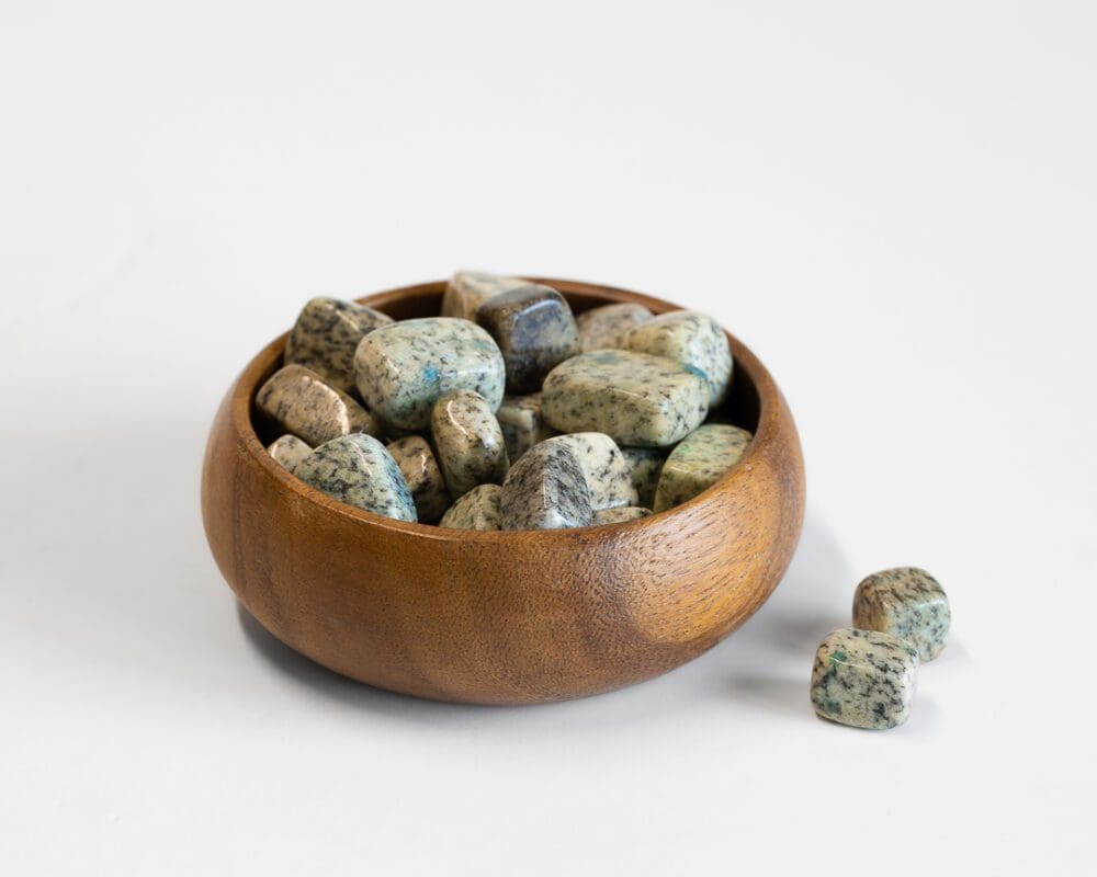 K2 Stone Tumbles: Descubra o significado e as propriedades espirituais ...