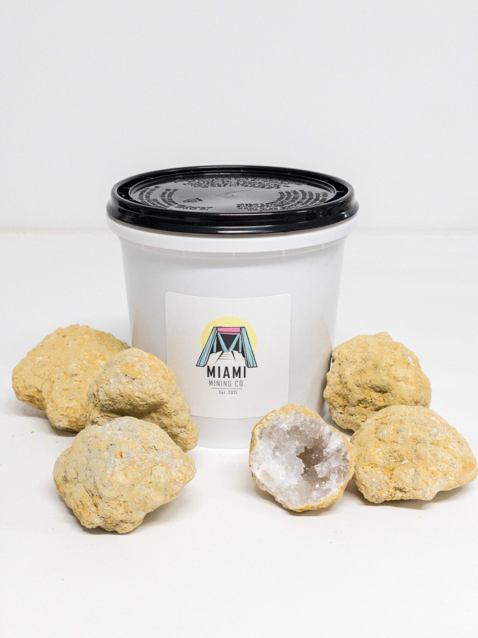 Break your own Geodes Bucket – Miami Mining Co | Gem Mining in South ...