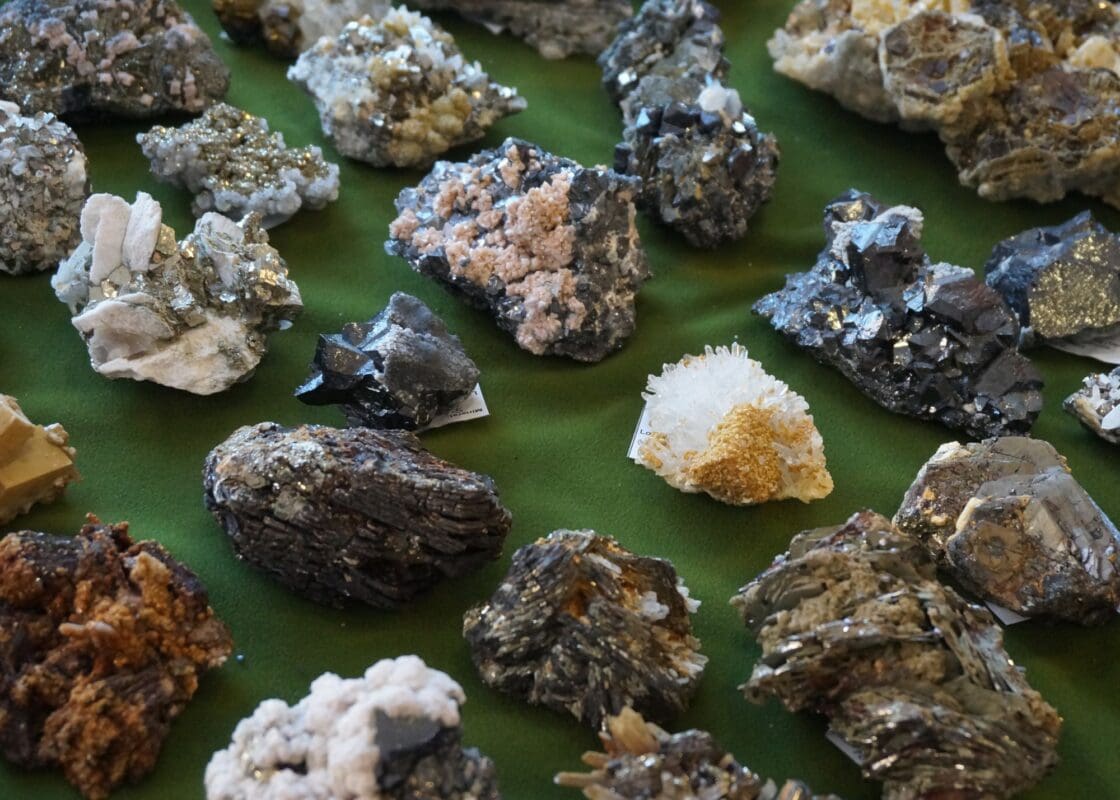 Gem Mining in Oklahoma: From Rare Finds to Top Mining Spots