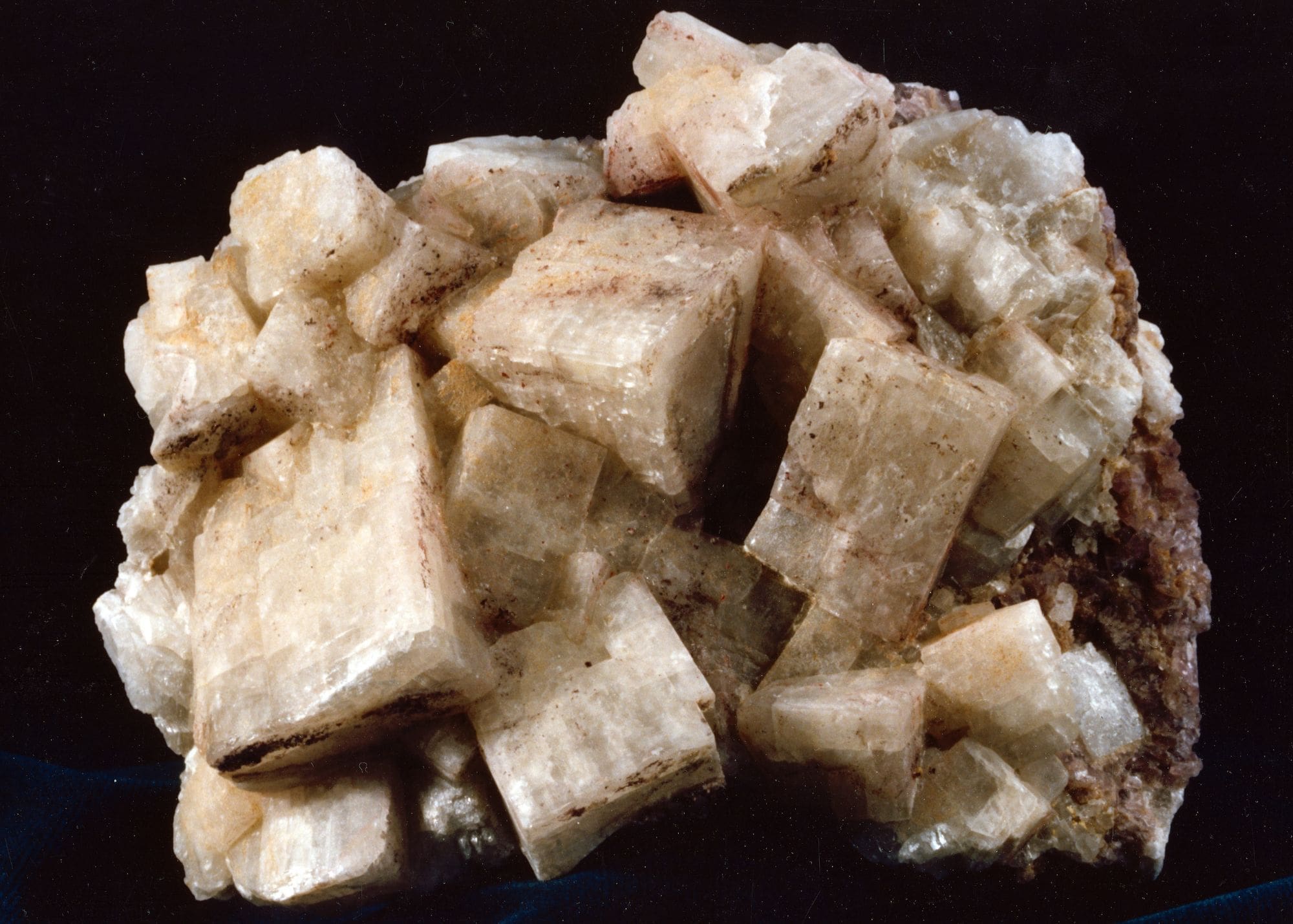 Wisconsin's Geology Revealed: Gem Mining Hotspots and Hints